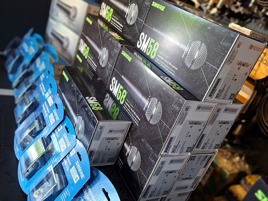 DJ Shopping Center - Boutique de matériel sono à Attre (Brugelette)